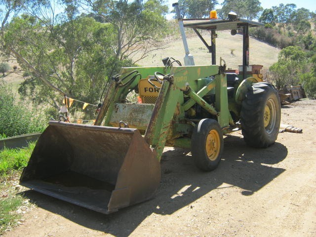 Ford Front End Loader, Model 3000 (Inglewood, S.A.) Auction (0017 ...