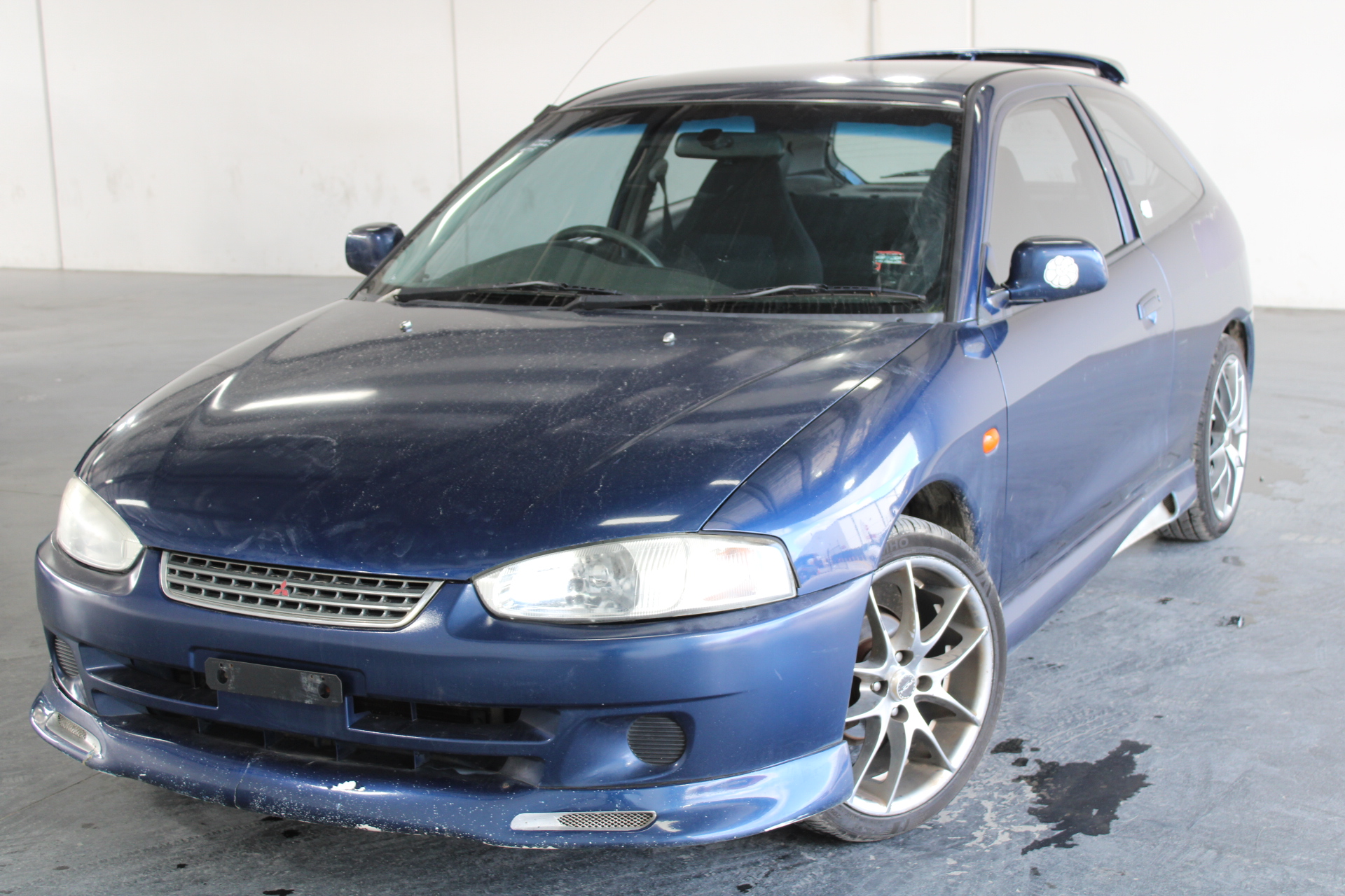 2003 Mitsubishi Mirage CE Automatic Hatchback Auction (0001-3448081 ...