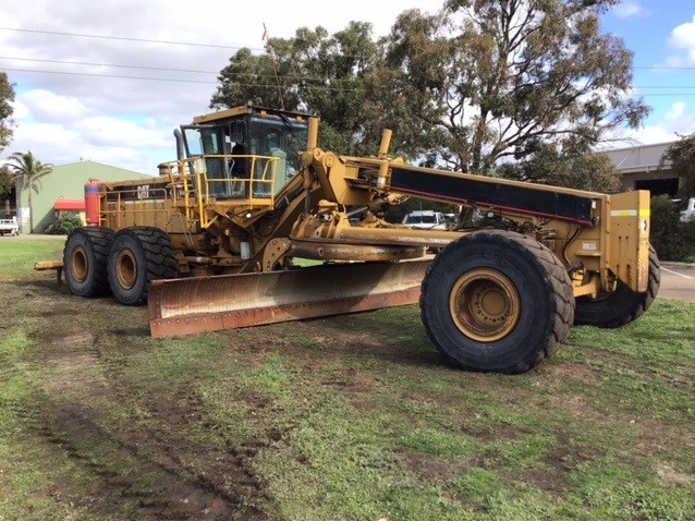 2000 Caterpillar 24H Motor Grader with 24' Blade and Tynes Auction ...