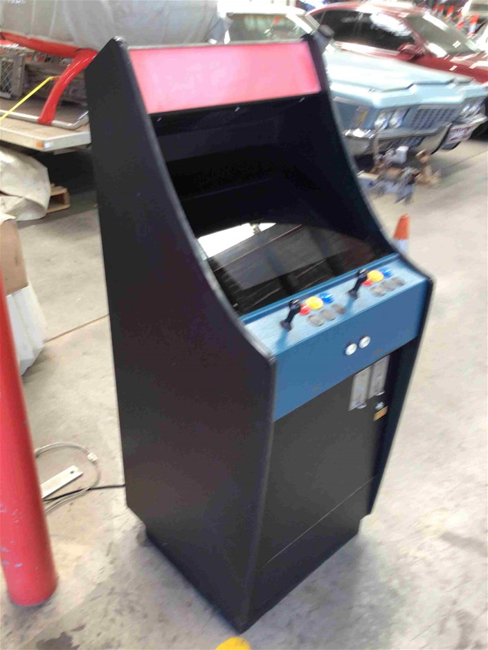 Atari / Sega Free Standing Arcade Machine Auction (0006-3018139 ...