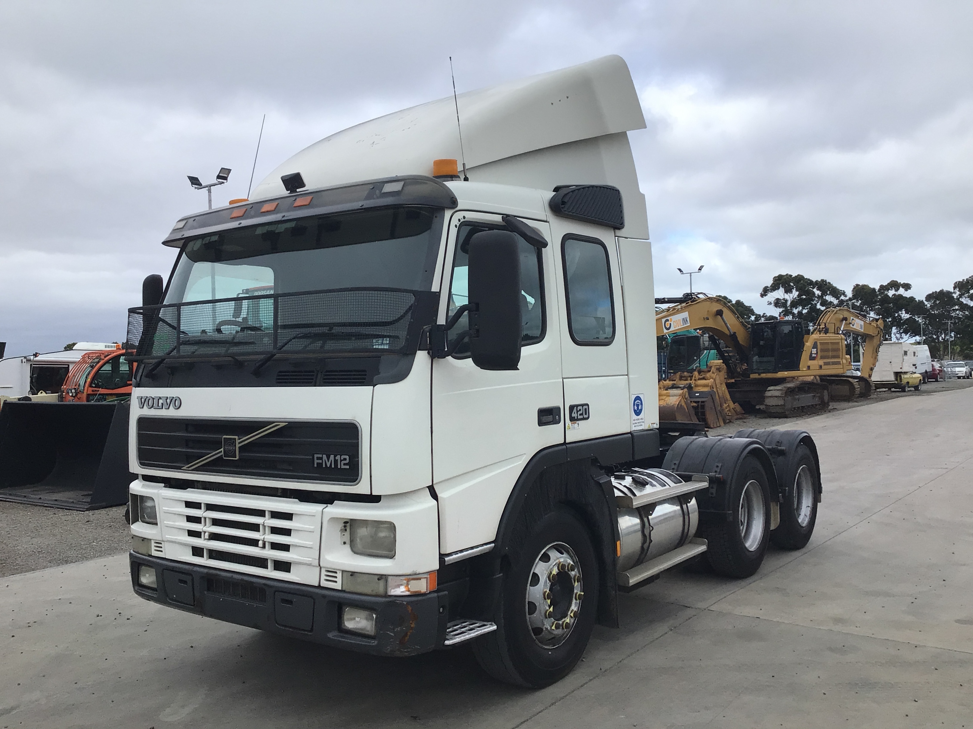 2002 Volvo FM12 6 x 4 Prime Mover Truck Auction (0001-3018310) | Grays ...