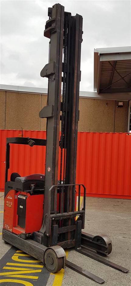 2011 Linde R20S-12 Electric Ride On High Reach Forklift Auction (0004 ...