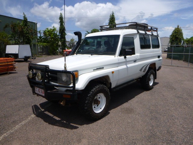 Toyota Landcruiser Troop carrier 4WD Manual Wagon Auction (0001-8013383 ...