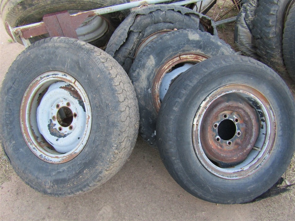 4 x 6 stud Toyota Landcruiser split rims Auction (0098-5044038) | Grays ...