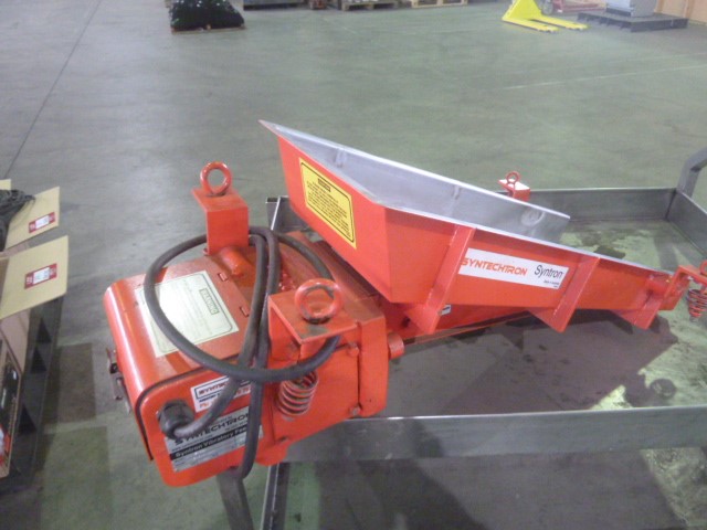 Syntechtron Electro-Magnetic Vibratory Feeder F152A (Pooraka, SA) Auction (0217-8013589) | Grays ...