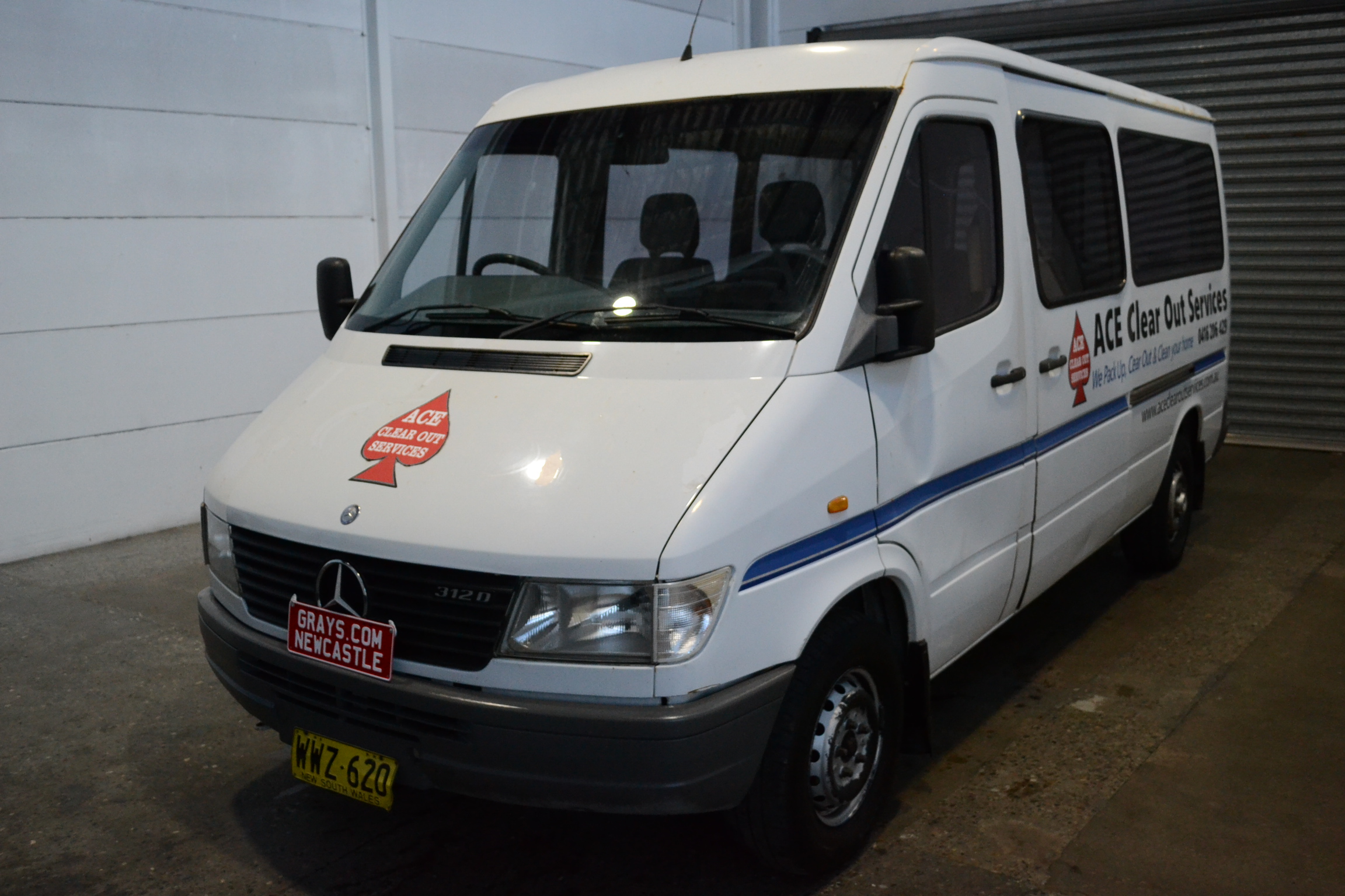 1999 Mercedes Sprinter 312D Auto Van Auction (0001-10068736) | Grays ...