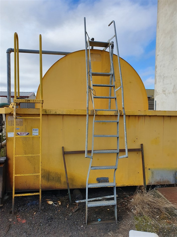 30,000 Litre Bonded Diesel Fuel Tank including Fuel Shed Auction (0001 ...