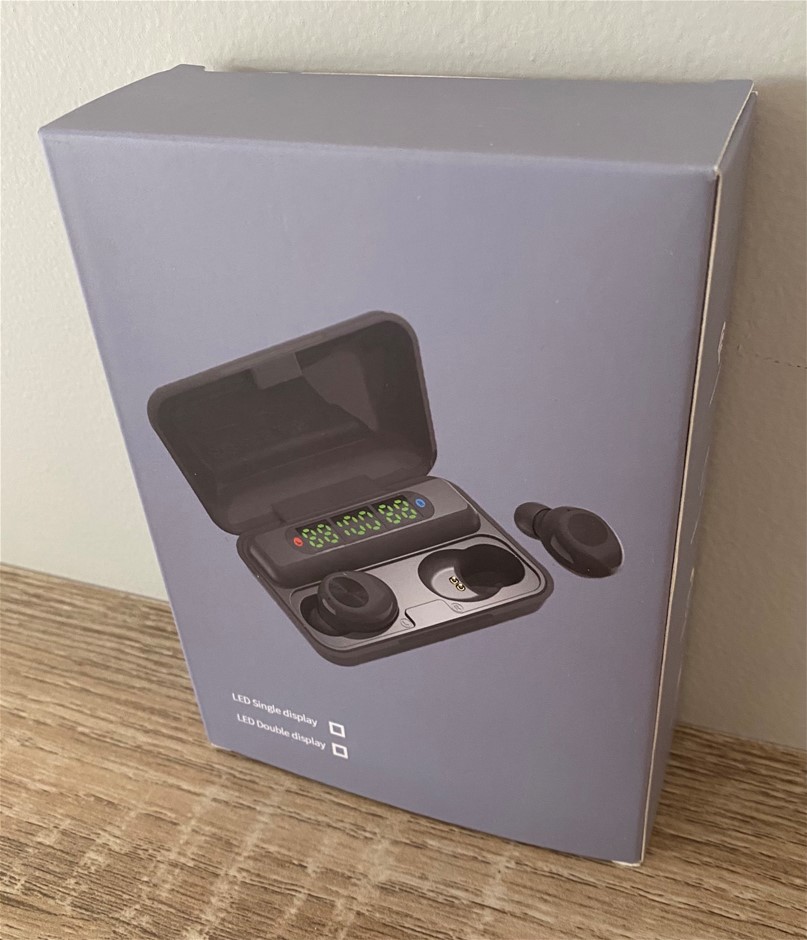 Wireless Bluetooth Earphones Model TWS F9 in Charging Case (Black ...