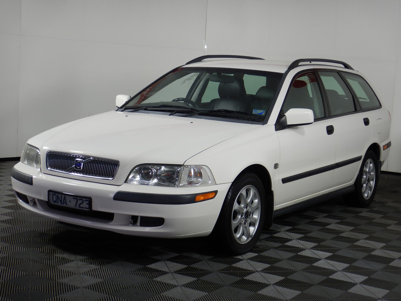 2000 Volvo V40 2.0 SE Phase II Automatic Wagon Auction (0001-60027064 ...