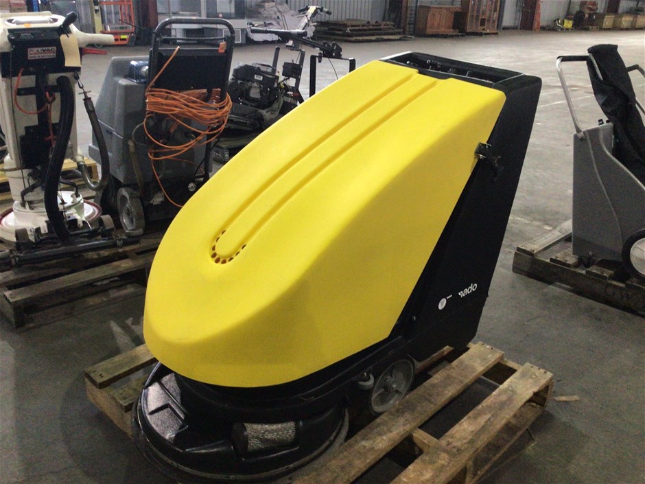 Tornado Walk Behind Battery Automatic Burnisher Auction (0032-8013990 ...