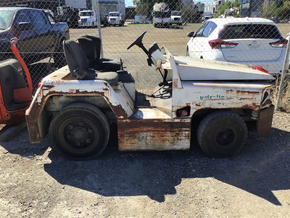 Bliss-Fox, Nissan & Clark Tow Motors