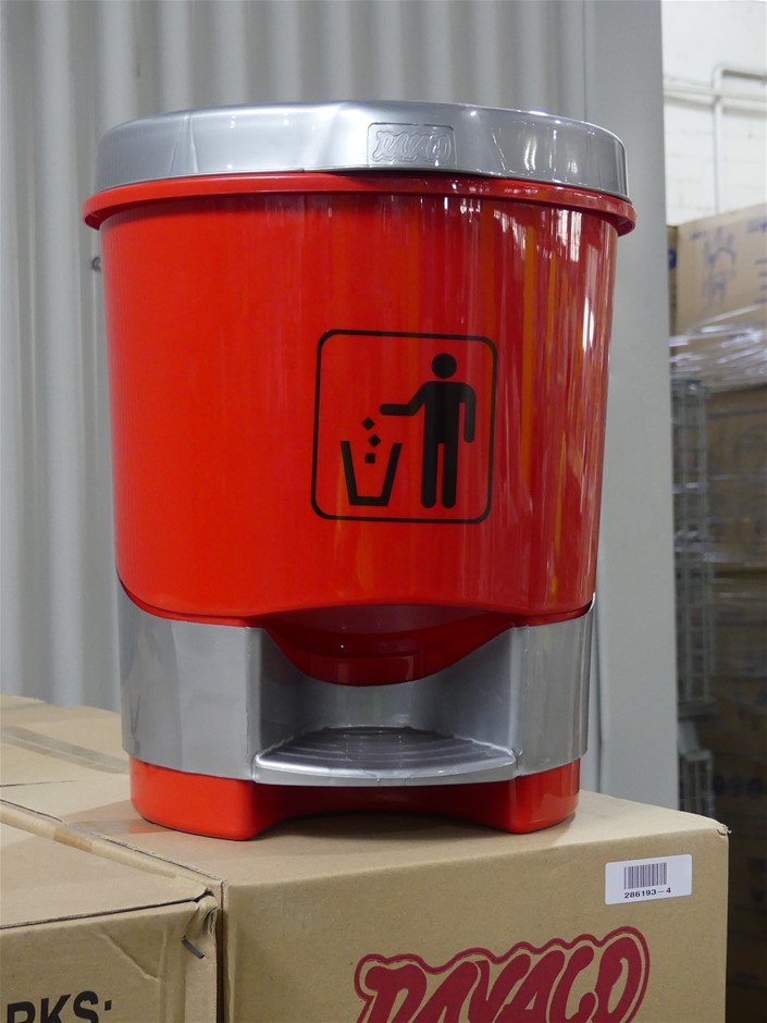 Bulk Quantities of Rayaco Step Bins & ISSA Wringer Buckets