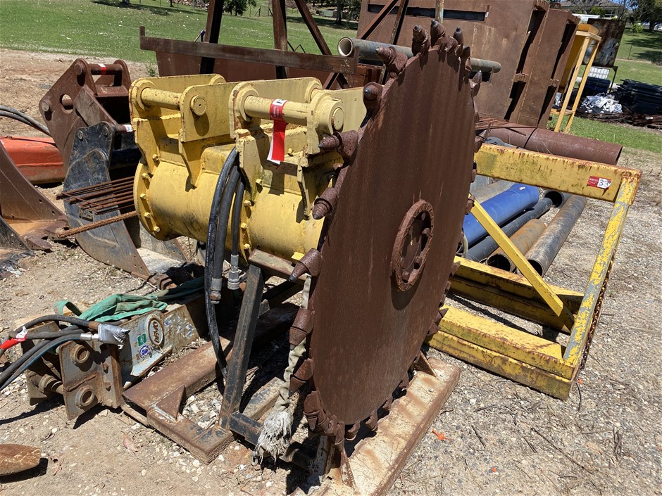 Excavator Rock Saw Attachment with Steel Stand Auction (0017-5046581 ...