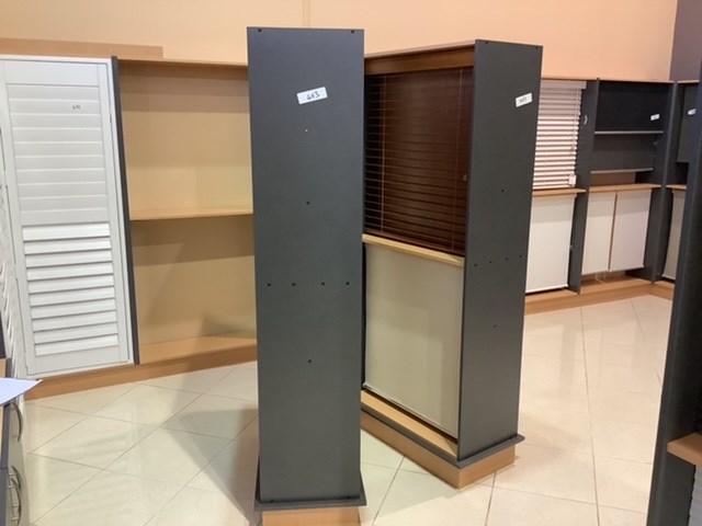 2 x Blind Display Stands And 8 x Assorted Blinds Auction (0463-9027094 ...