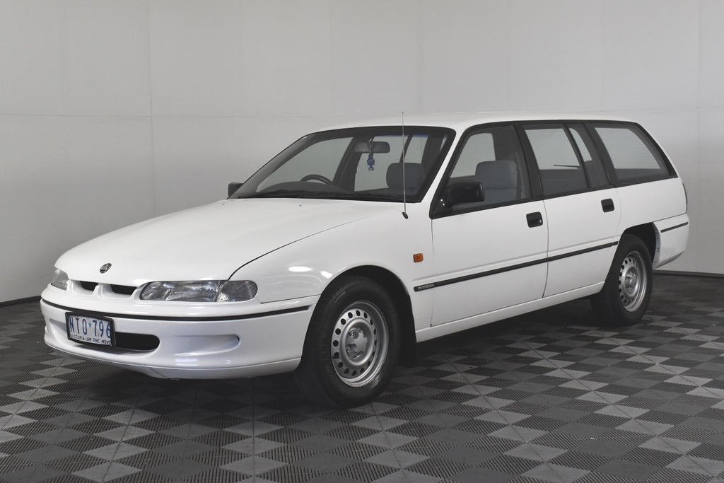 1994 Holden Commodore Executive VR Automatic Wagon, 118895 kms Auction ...