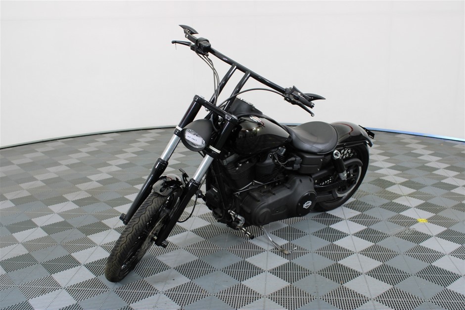 2010 Harley Davidson Dyna Street Bob 96 1 seater Road Bike Auction ...