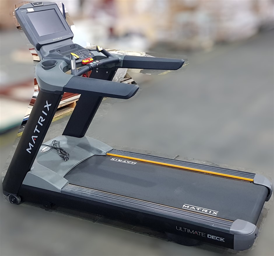 Matrix Ultimate Deck T-5x/7x Treadmill Auction (0017-5047564) | Grays ...
