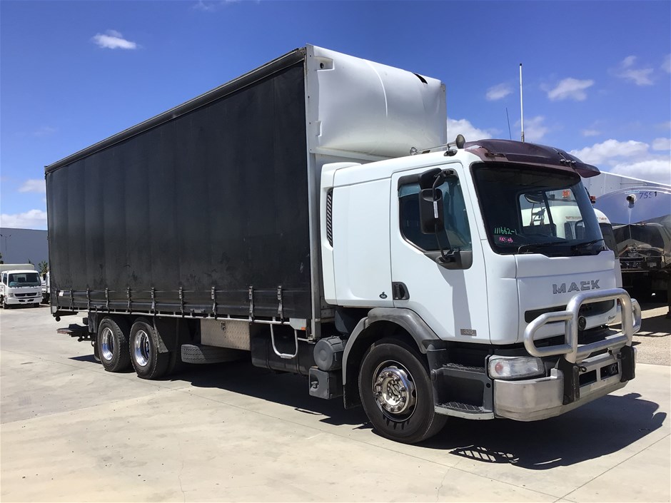 2002 Mack Premium 6 x 2 Curtainsider Rigid Truck Auction (0001-3021005 ...