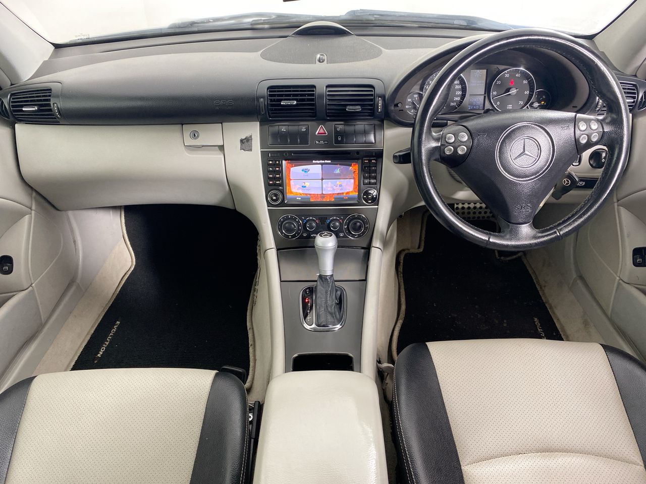 2006 Mercedes Benz C230 Interior Outlet USA | www.pinnaxis.com