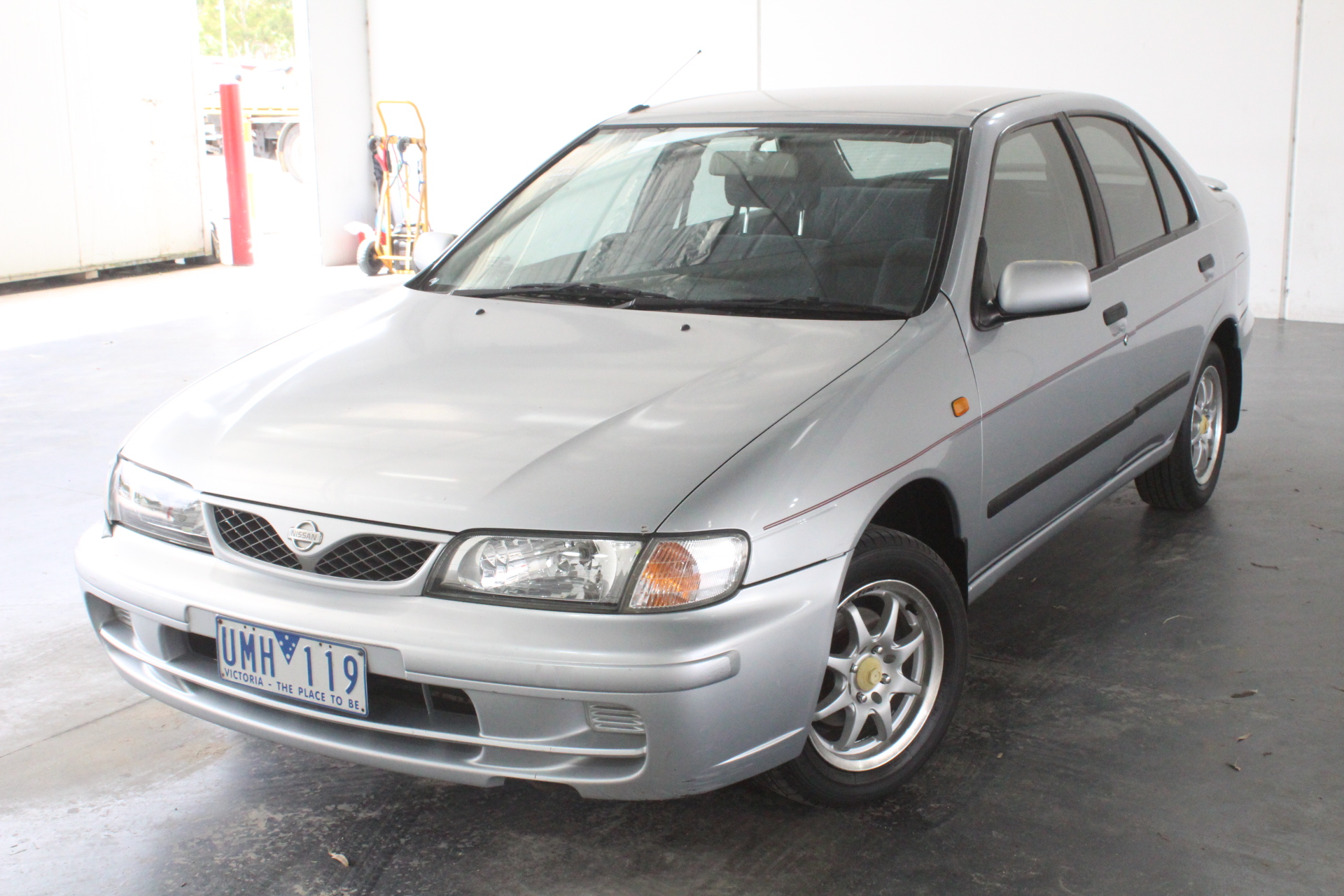 1998 Nissan Pulsar LX N15 Manual Sedan Auction (0001-20043875) | Grays ...