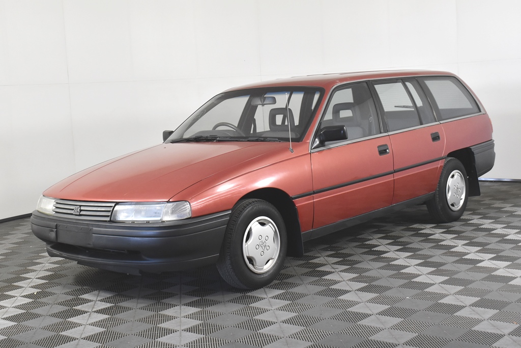 1990 Holden Commodore Executive VN Automatic Wagon, 187868 kms Auction ...