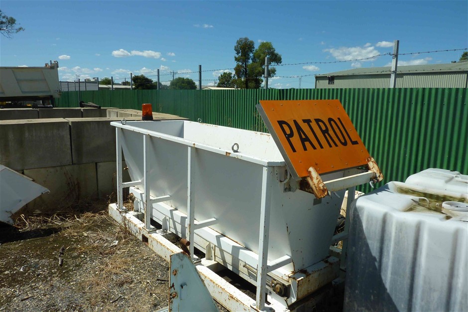 Premix Tar or Bark Spreader Auction (0037-3021090) | Grays Australia