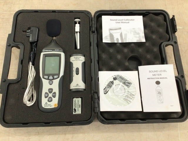 Digitech QM1592 Professional Sound Level Meter and Sound Calibrator ...