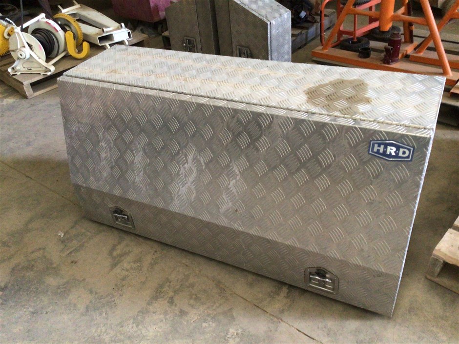 H.D.R. Aluminium Checker Plate Tool Box Auction (0045-3021451) | Grays ...