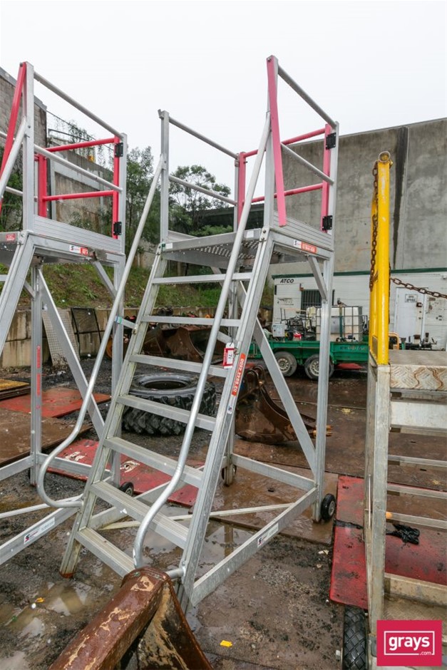 2019, RRA5236, Stock Picking ladder Auction (0071-5048177) | Grays ...