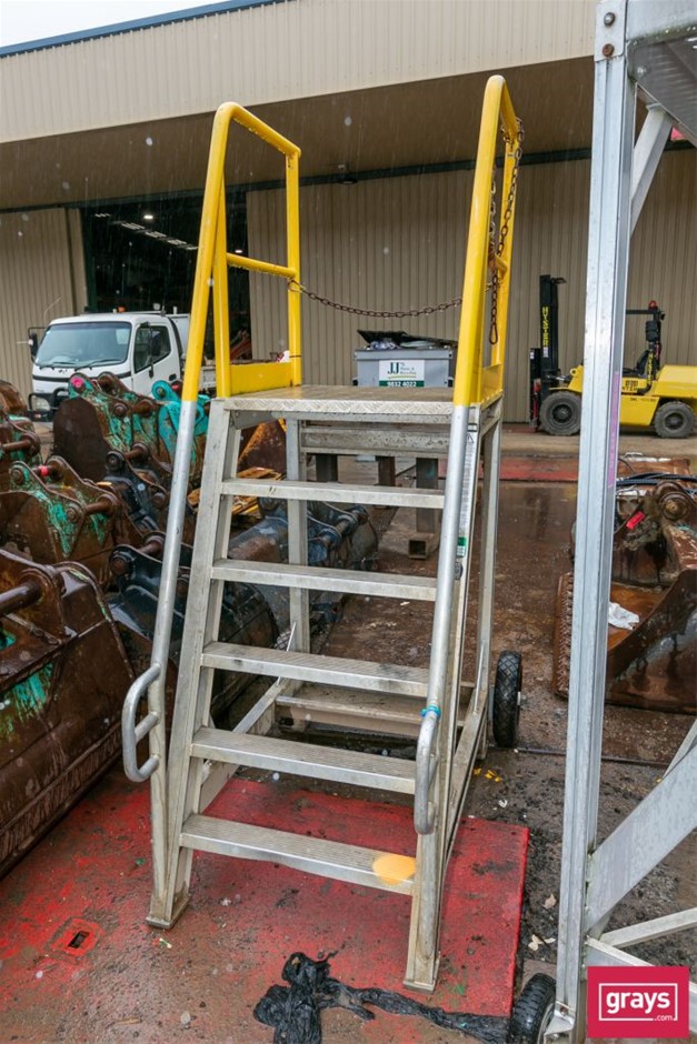 2019, RRA5239, Stock Picking ladder Auction (0070-5048177) | Grays ...