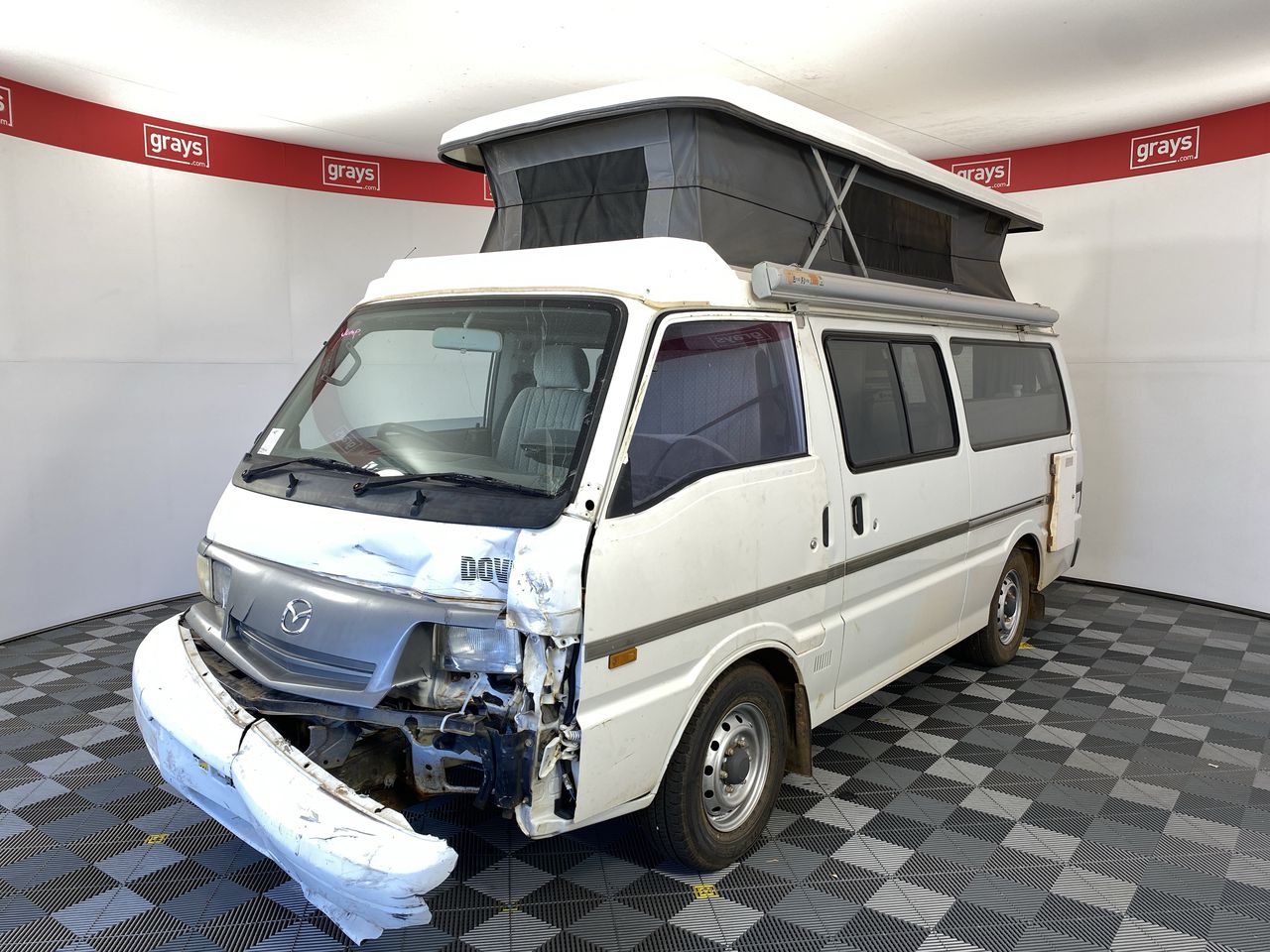 2001 Mazda E2000 G Manual Van Auction (0001-9030618) | Grays Australia