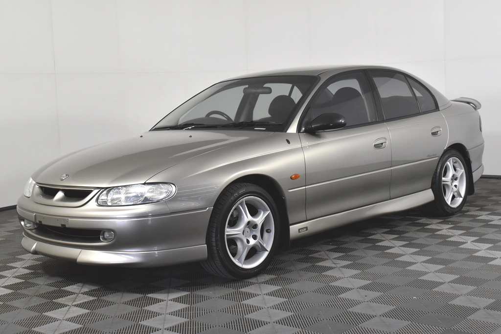 1998 HSV MANTA VT Manual Sedan Auction (0001-20080919) | Grays Australia