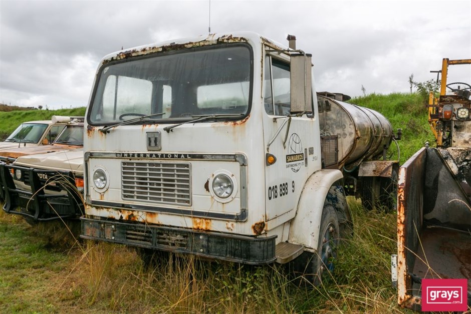 1982 International ACCO 630A Water Truck Auction (0010-5048403) | Grays Australia