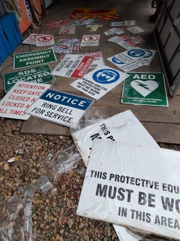 Safety Signage Assortment Metal Auction (0022-7038300) | Grays Australia