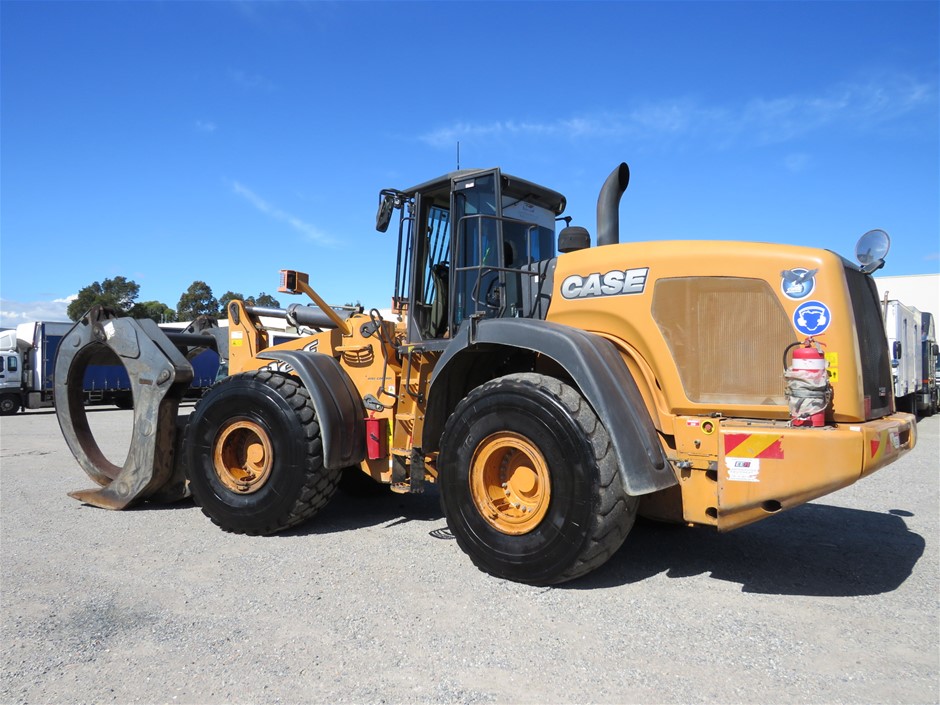2018 Case 1121F Wheeled Loader with Log Grab Auction (0001-5048423 ...
