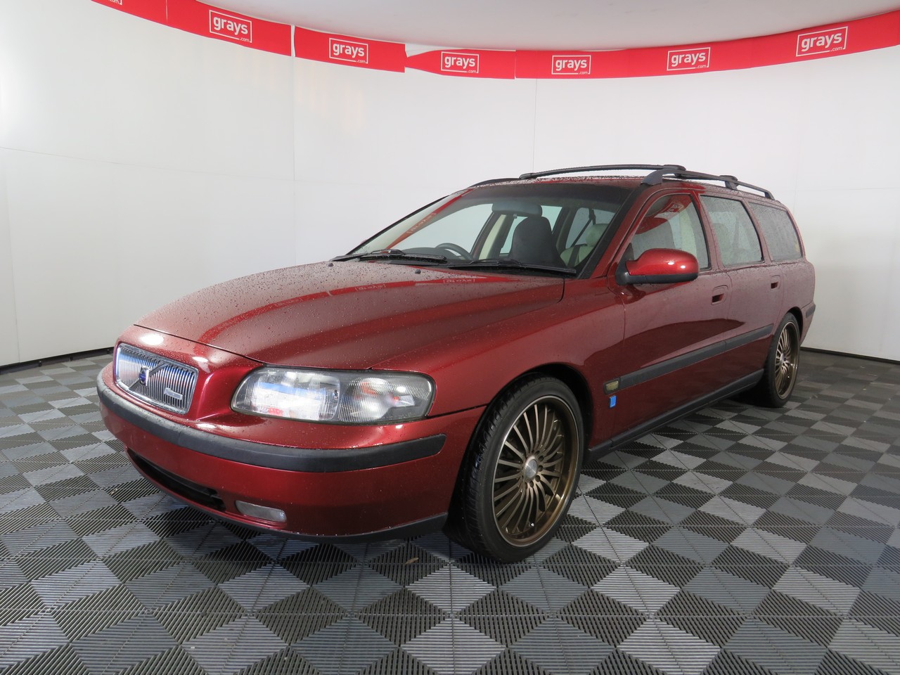 2000 Volvo V70 T5 Automatic Wagon Auction (0001-60035723) | Grays Australia