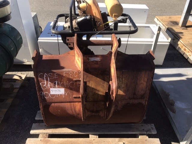 Case 580K Backhoe Bucket And Petrol Powered Wacker Packer Auction (0082 ...