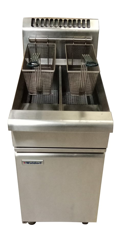 WALDORF MODEL FN8226G GAS OPERATED SPLIT PAN DEEP FRYER Auction (0005 ...
