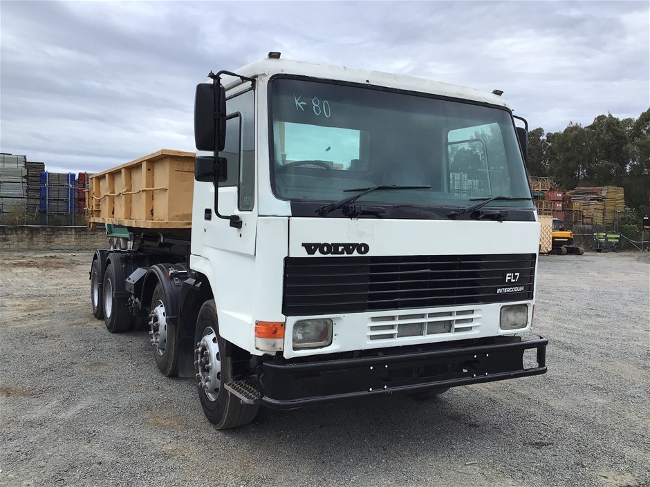 1999 Volvo FL7 8 x 4 Hooklift Truck Auction (0027-5049500) | Grays ...