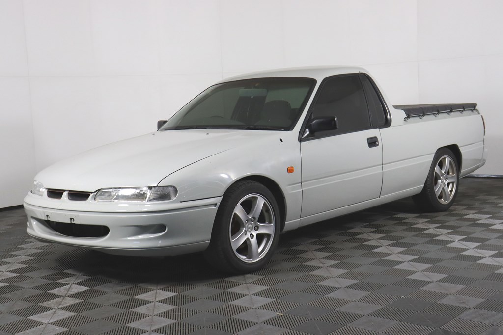 1995 Holden Ute VR V8 Automatic Ute Auction (0001-20081401) | Grays ...