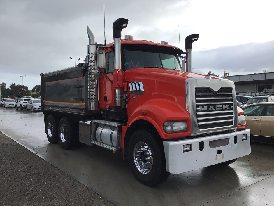 2014 Mack Trident (6 x 4) Tipper Truck