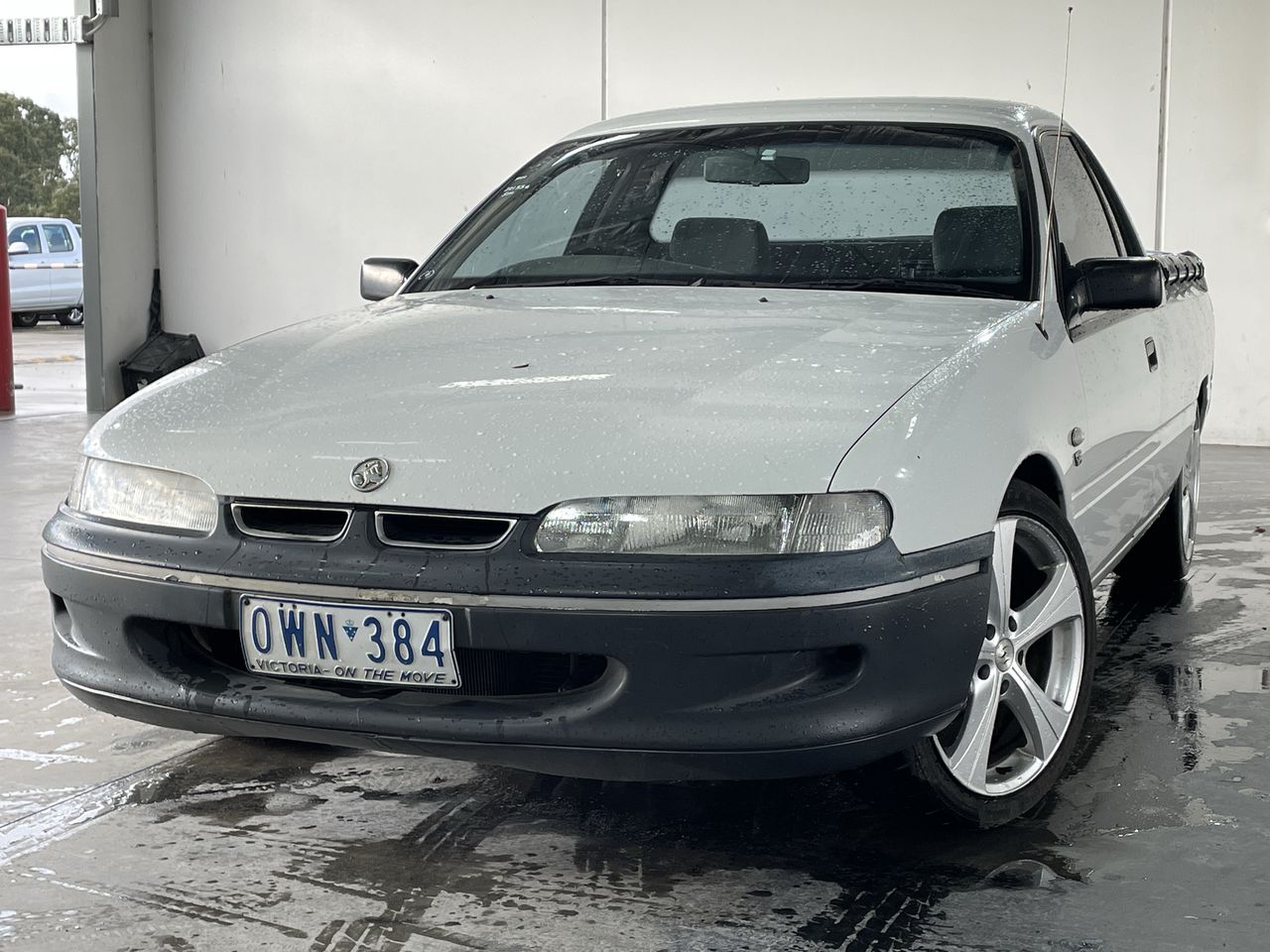 1998 Holden Commodore VSIII Automatic Ute Auction (0001-20081454 ...