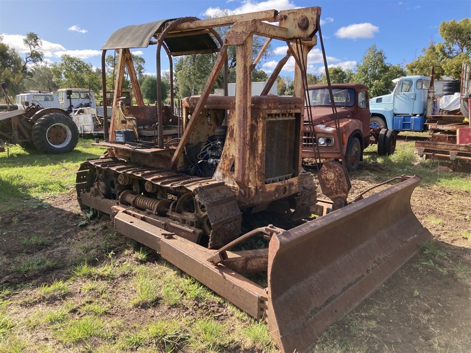 Vintage 1950 Vender Tracked Crawler Bulldozer Auction (0028-5049143 ...