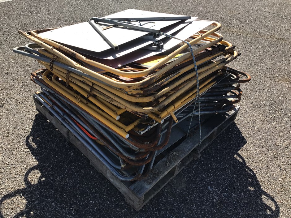 A-frame traffic signs Auction (0066-7039674) | Grays Australia