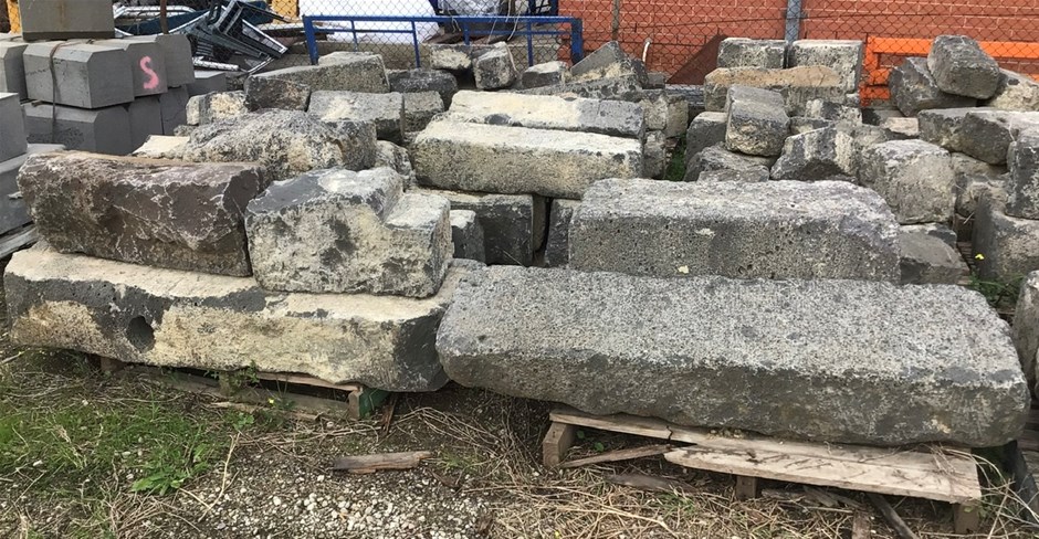 Quantity of assorted bluestone blocks. Auction (0010-3022513) | Grays ...