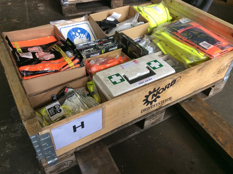 Bulk Pallet of PPE Auction (0086-5049652) | Grays Australia