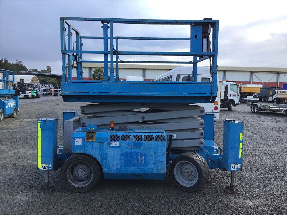 2011 Genie GS-3268 Rough Terrain Scissor Lift Auction (0001-5049927 ...