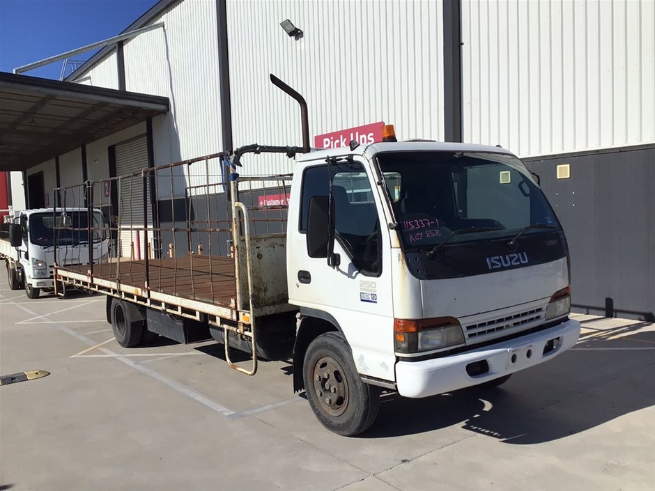 2002 Isuzu NPR 250 Medium (4 x 2) Tray Body Truck Auction (0001-3022745 ...
