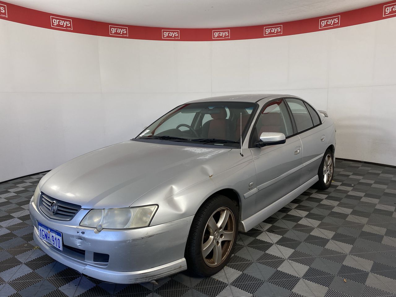 2004 Holden Commodore Executive Y Series Automatic Sedan Auction (0001 ...