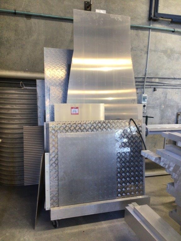 Qty Various Aluminium Sheets/Offcuts Auction (0216-7040323) | Grays ...